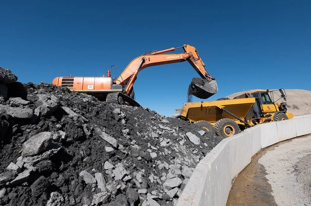 LEADING THE PDS AND CPS EVOLUTION IN COAL MINING - Booyco Electronics